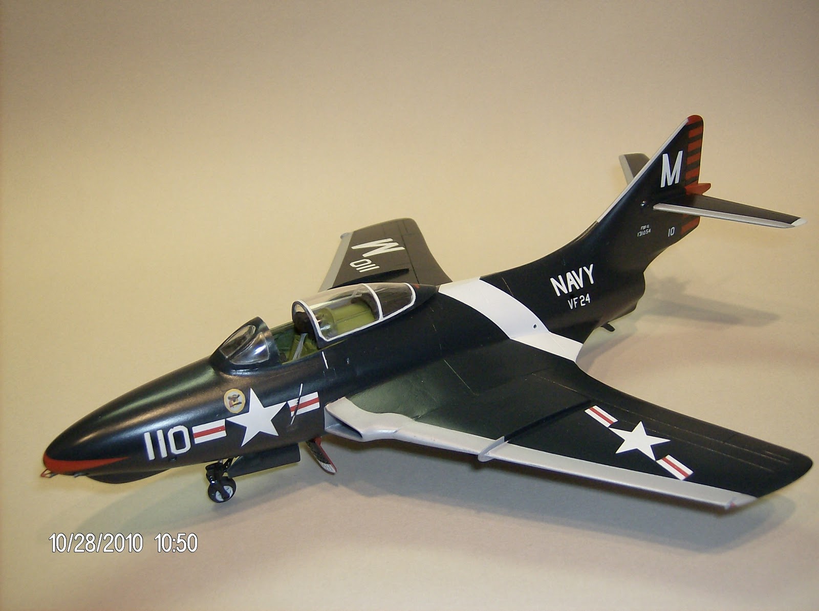 Tailhook Topics: F9F-6 vs. F9F-8 Cougars