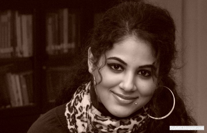 Style & style: Annie in different Styles: Pakistani singer