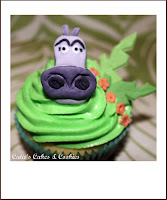 Catie's Cakes & Cookies: Madagascar Cupcakes
