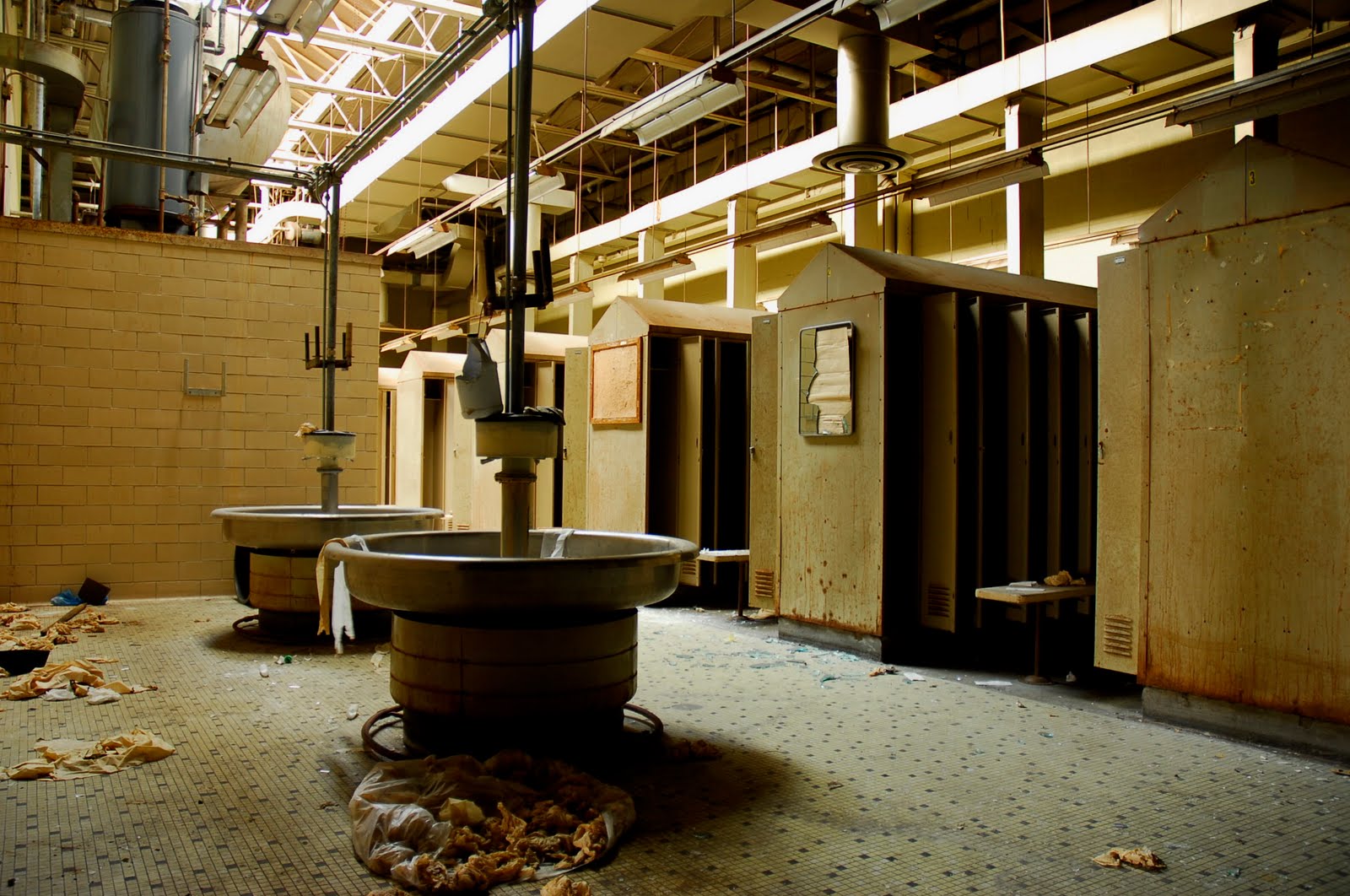 MATT TUTEUR PHOTOGRAPHY CHICAGO'S ABANDONED REMNANTS: BOAT FACTORY ...