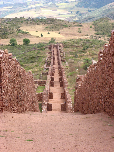 Historia y Cultura del Peru: Cultura Huari