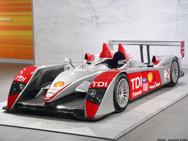 otomotif: Spesification New Audi R10 TDI 2010