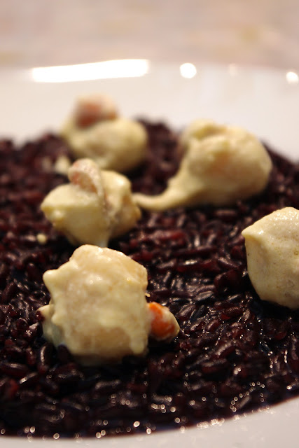Simon - Avanguardia di Cucina Vegetariana : Risotto Venere con capesante