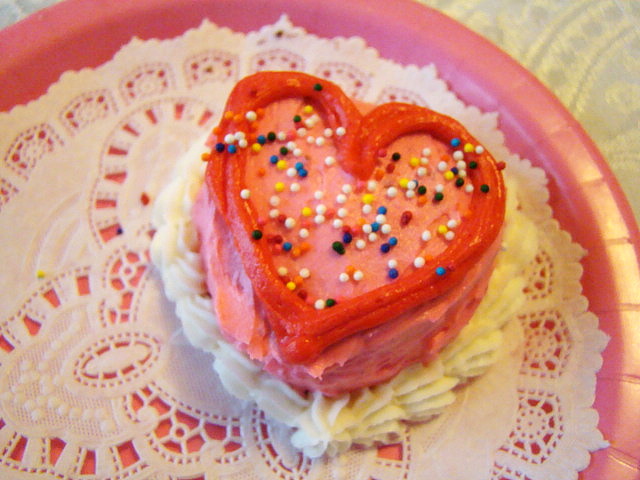 Krista's Kitchen: Heart Cakes