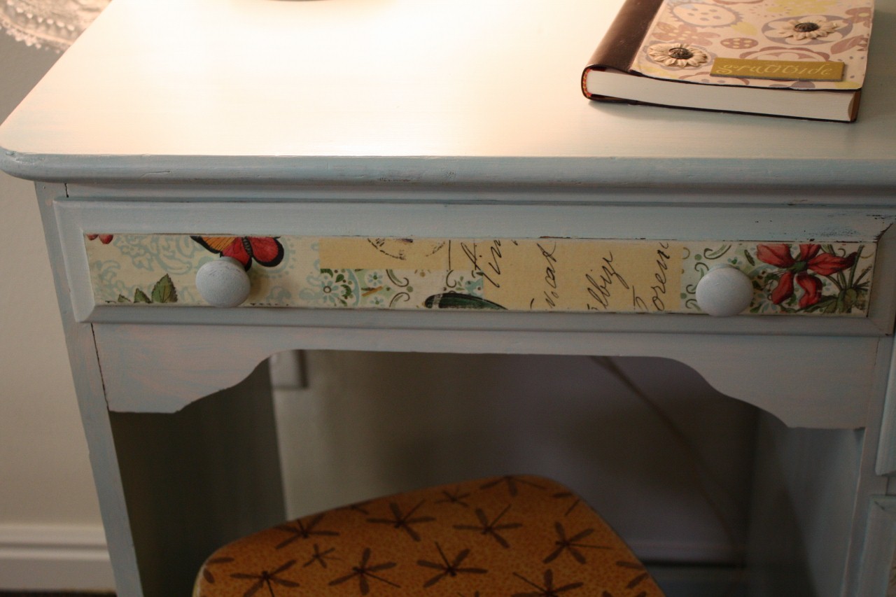 Tattered Butterfly: Butterfly Desk