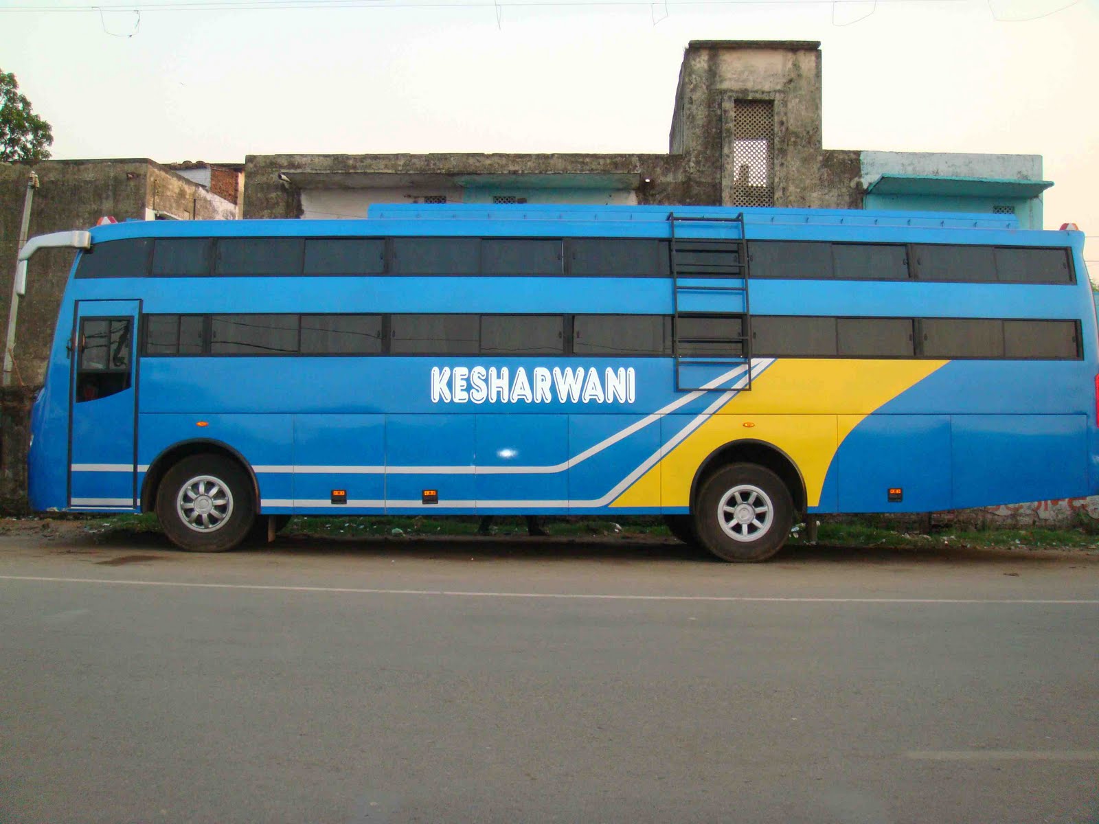 Kesherwani Travels: Our New 2010 2x2 Sleeper Bus