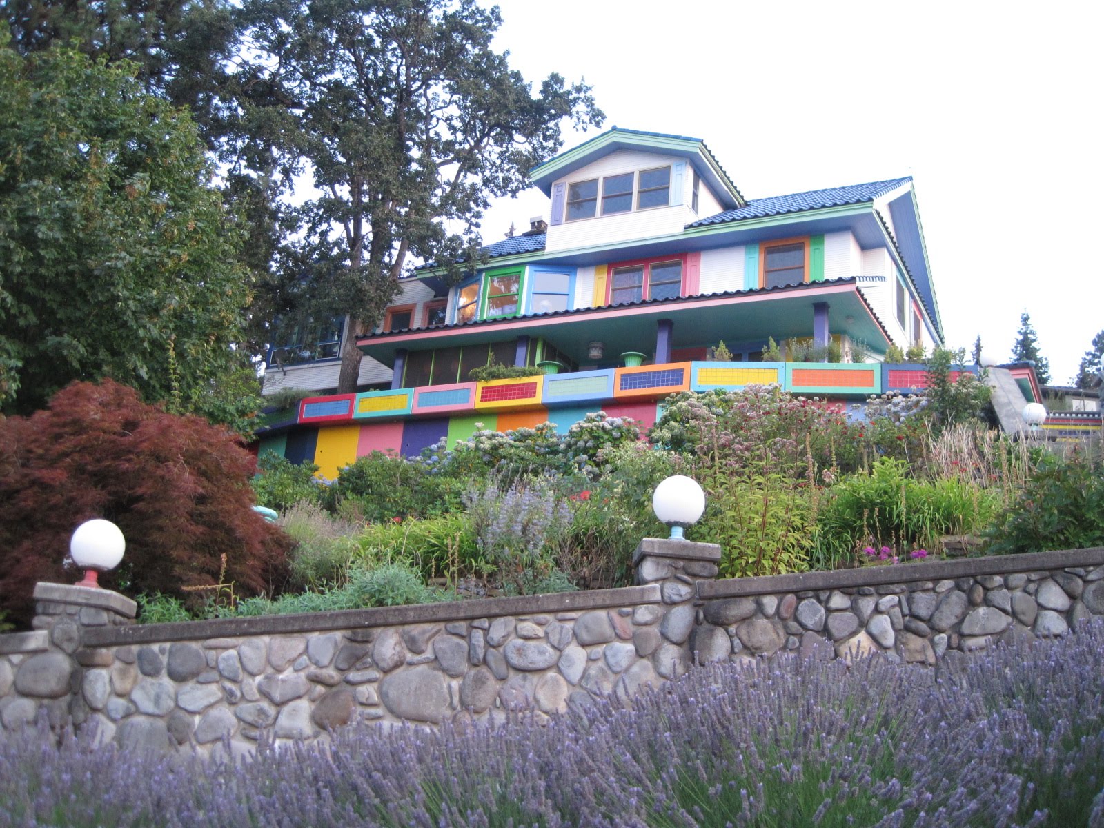 Cottage Cozy: ~the RAINBOW house~
