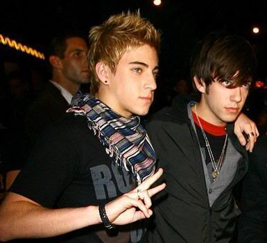 แปลกทำไมที่ไทยวงนี้ไม่ดัง NLT | Dek-D.com