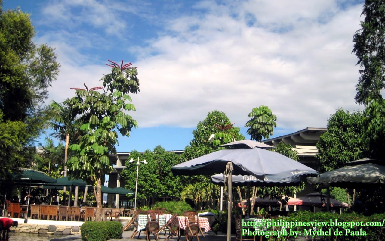 I Love Philippines: Trinoma Mall- The Triangle North of Manila