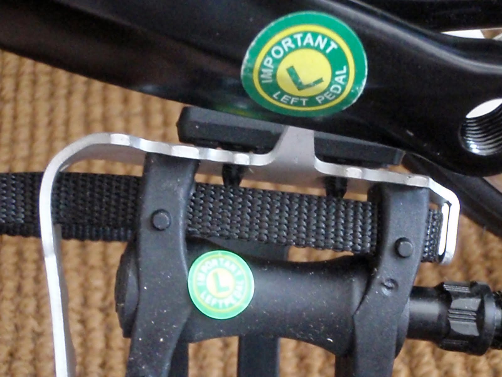 Bike Snob NYC: BSNYC Product Review: Walmart's Mongoose Cachet "Fixed ...