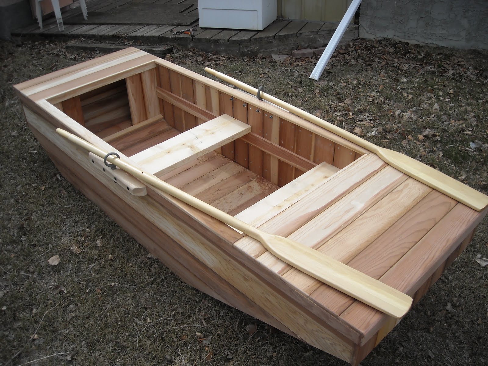 Dinosaur Hunting by Boat in 2010: Alberta, Canada: Scow rowboat ...