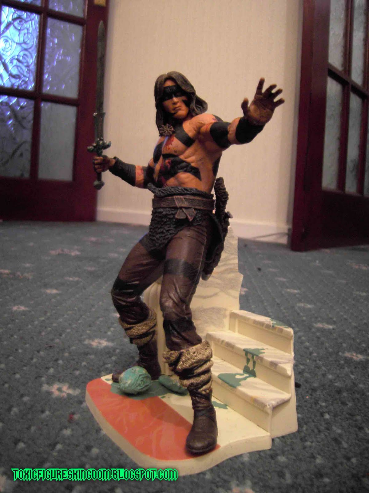 TOXIC FIGURES KINGDOM: NECA CONAN FIGURES & BATTLESTAR MARKET FIND!!