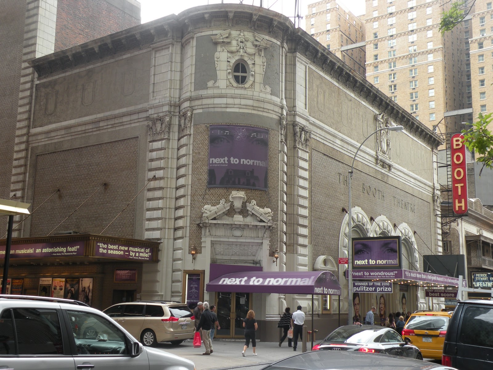 Tour NY Comigo: Booth Theater - Broadway - Next to Normal