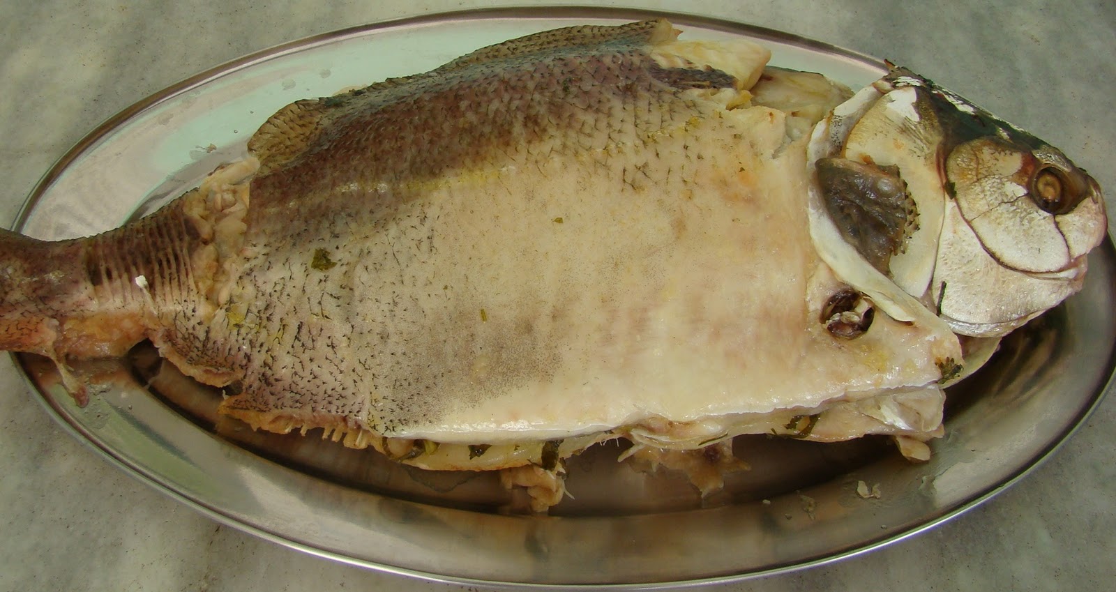 Cantinho Gastronômico: Pacú Assado Recheado Com Couve Manteiga