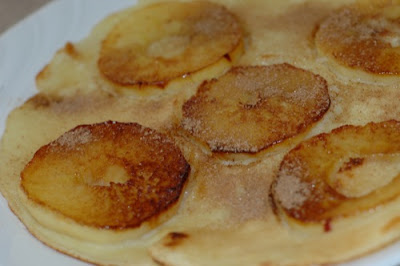Apple Pannekoek / Pannenkoek (Dutch Apple Pancake)