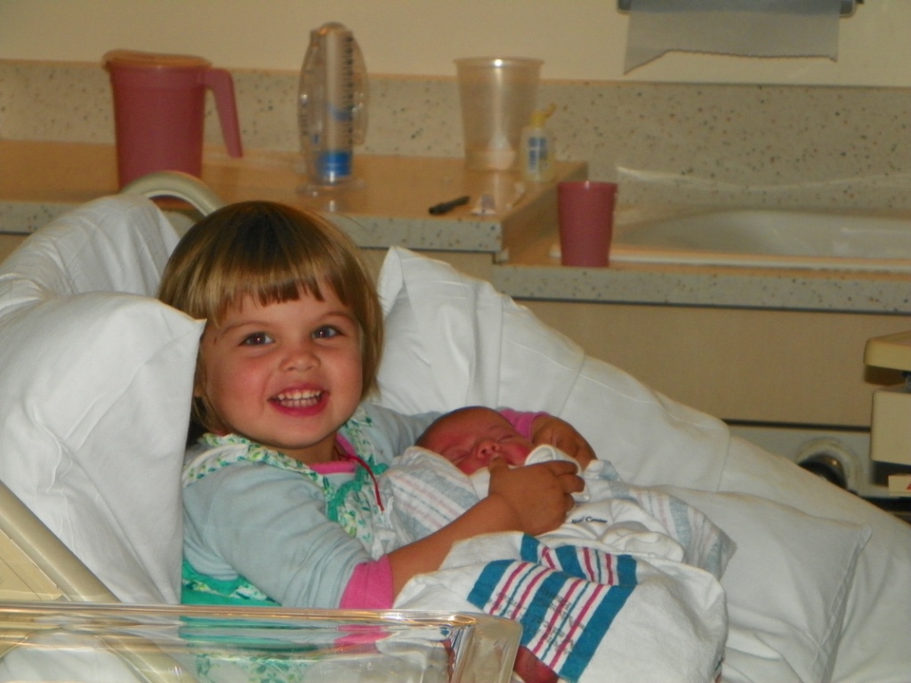 SHEARER SISTERHOOD: Tatum Bell and Hazel Rae - the sisterhood begins