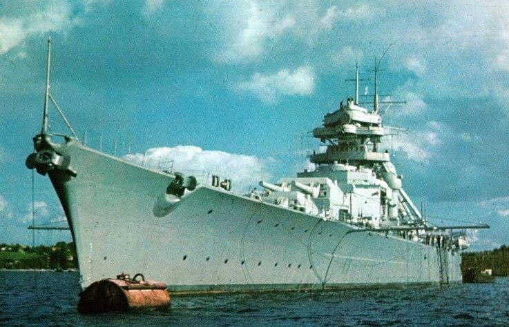 warship: battleship Bismarck pictures