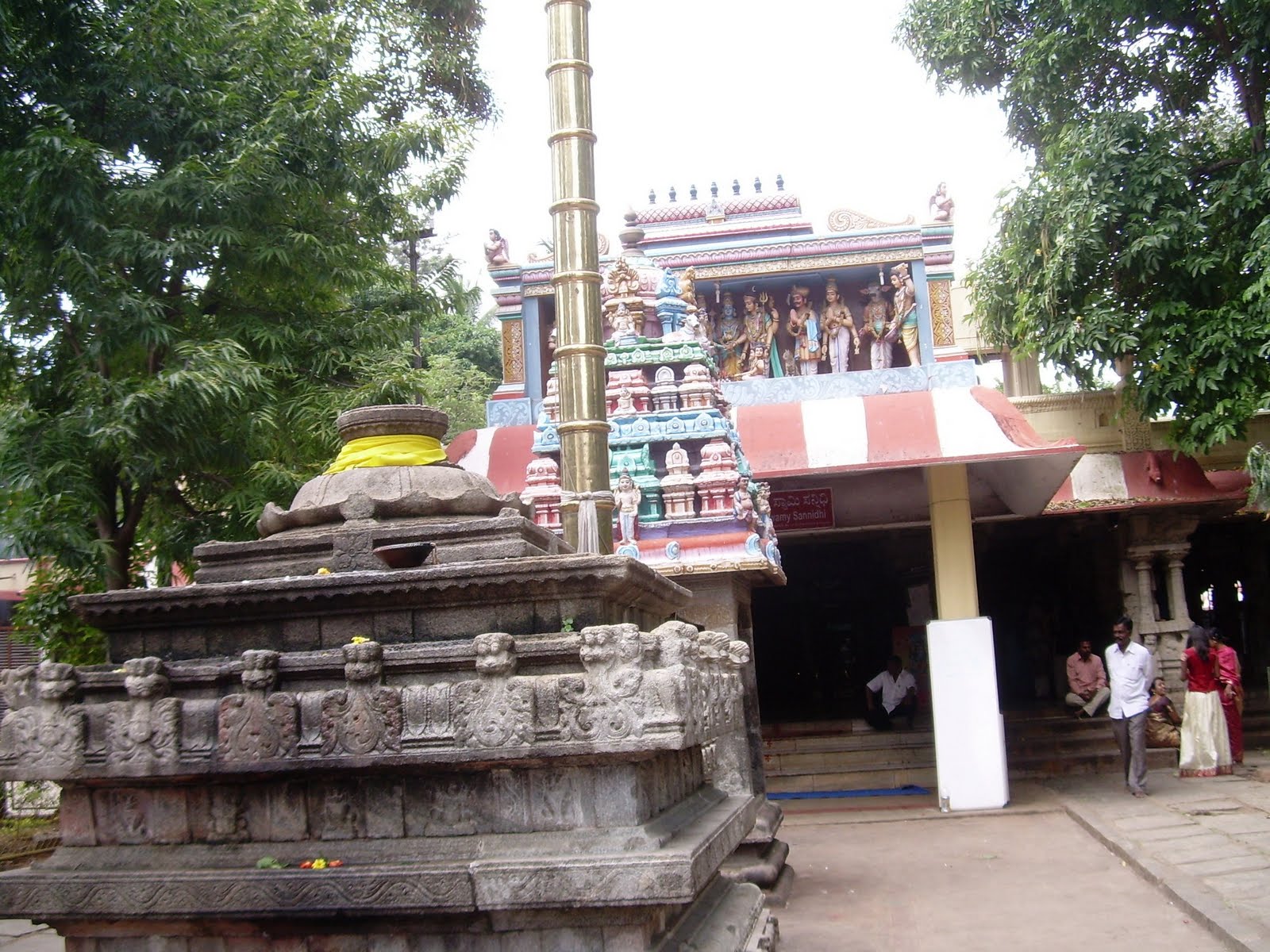 Ancient Someshwara Temple – Bengaluru - Karnataka - Sri Visalakshi ...