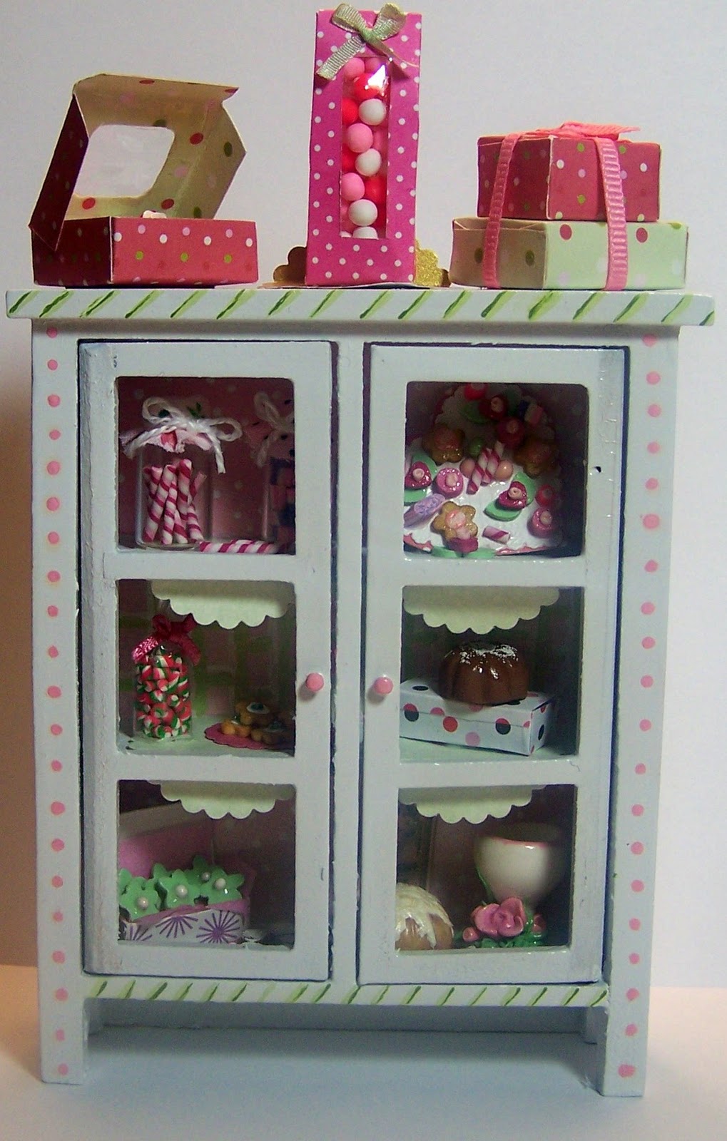 Fab Shabby Roses: Candy Cupboard