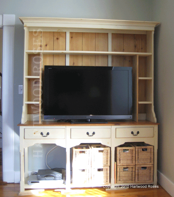 Hartwood Roses: Turning the Dining Hutch into a TV Cabinet.