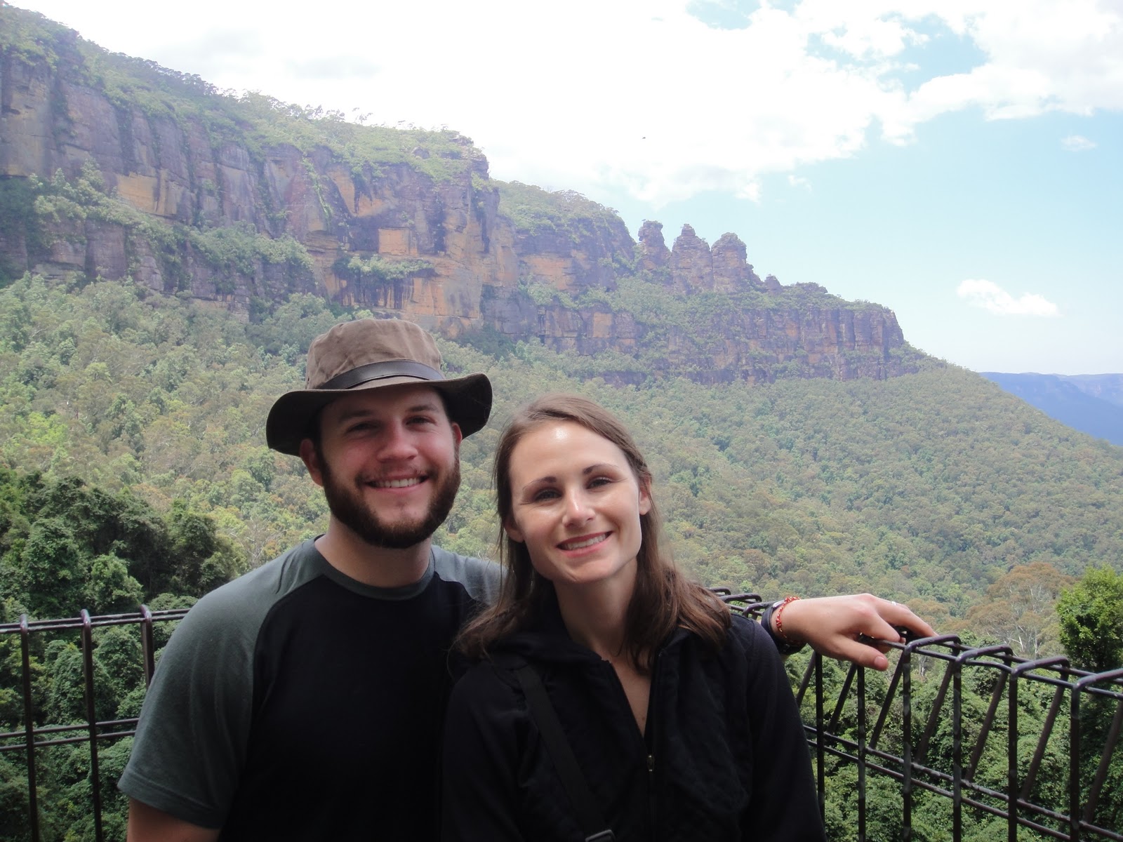 25,000 Miles and Counting...: Sydney's Three Sisters in the Blue Mountains