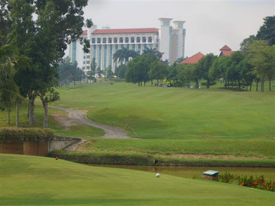 ber golof - golof: Nilai Springs Golf Club