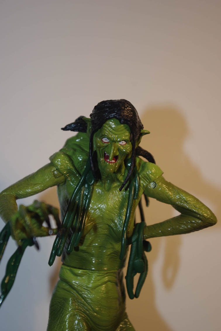 Na Boca Do Lobo: MEG MUCKLEBONES, Action Figure da Sota Toys