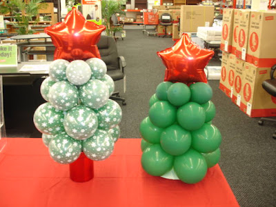 Balloon Geeks Artistic Creations: Christmas Tree Balloon Sculpture