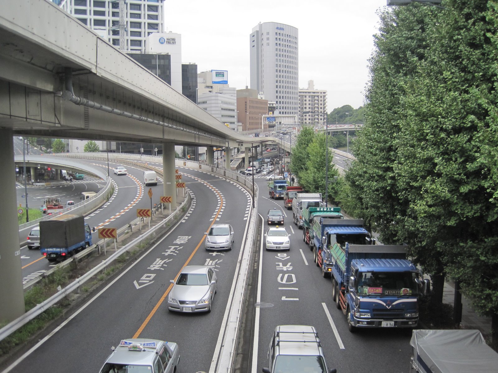 rEvolving Transportation: Tokyo Transportation Observations