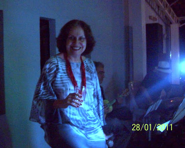 DIUMTUDO: Eva canta Villa-Lobos e Chiquinha Gonzaga