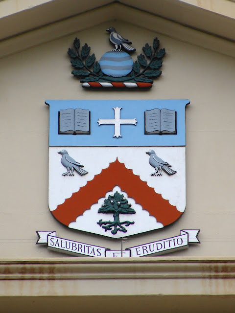 Cheltenham Daily Photo: Salubritas et Eruditio