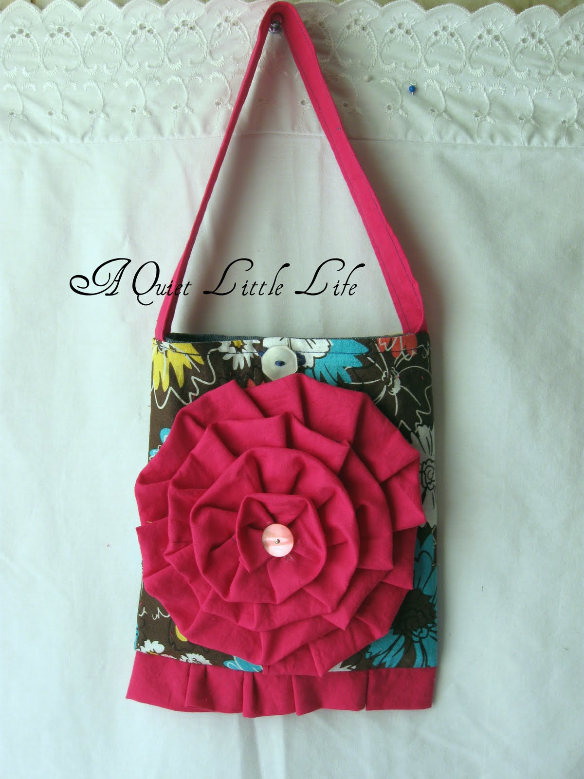 A Quiet Little Life: Today In My Craft Room Part II: Ruffle Flower Purse
