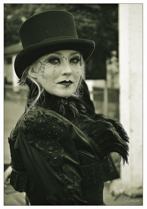 Madame Macabre: Looks Inspiradores: maquillaje gótico recargado.