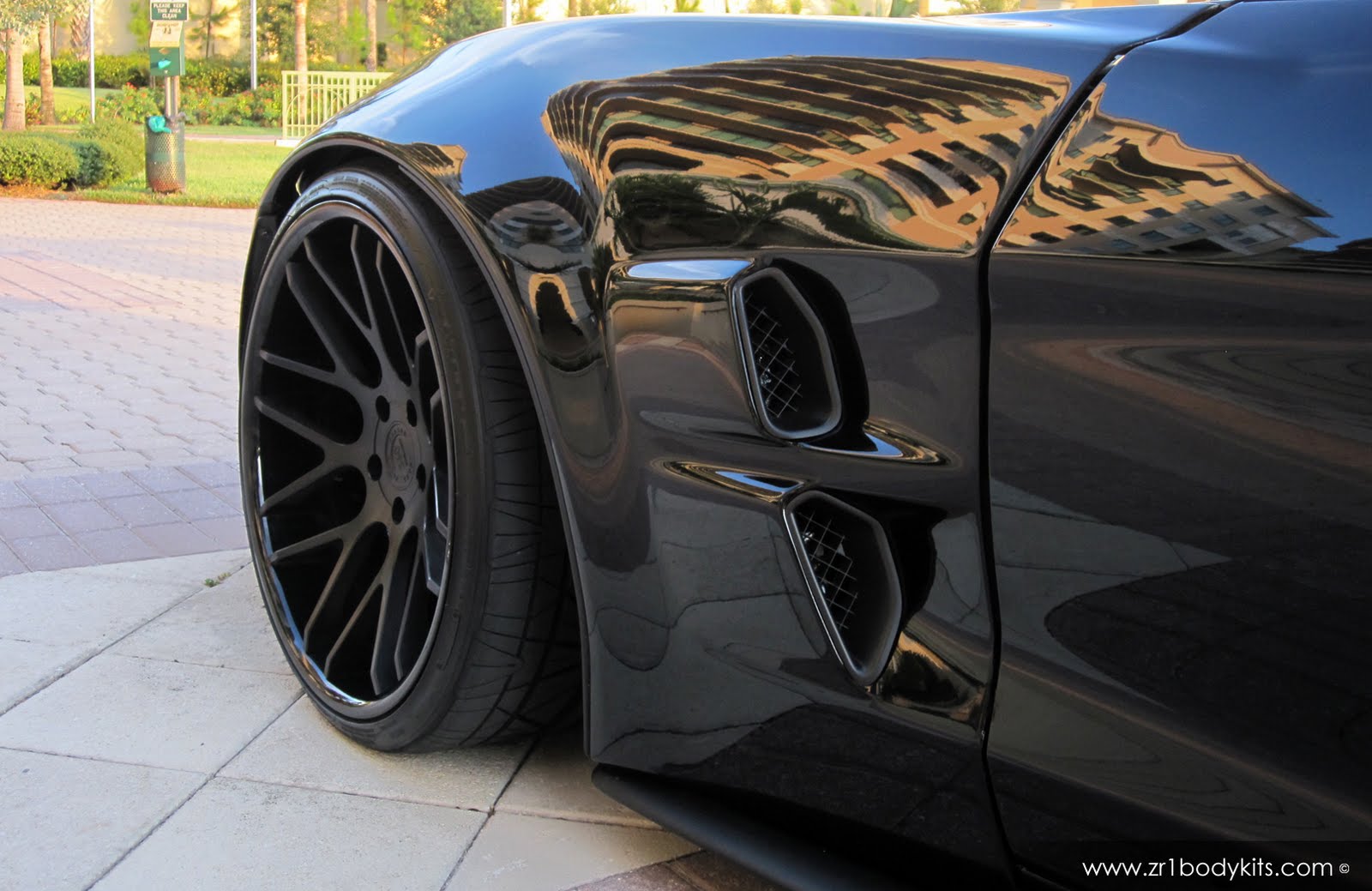 Actualidad Automotriz: Chevrolet Corvette ZR6X Extreme body kit