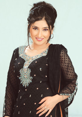 PAKISTANI GIRLS - MODERN PAKISTANI GIRLS