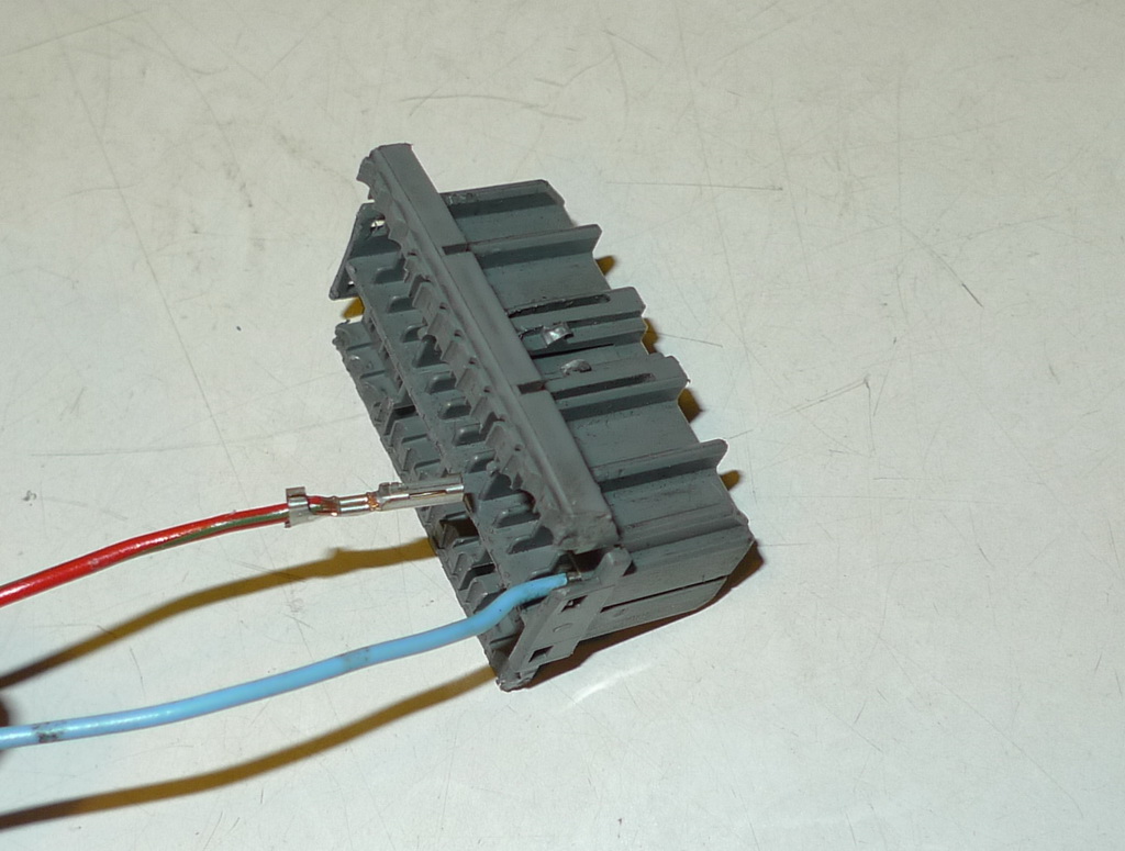 Honda CIVIC EG6: OBD1 ECU Plug - Pin Removal