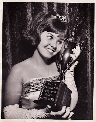 Ruth and Patricia Welting