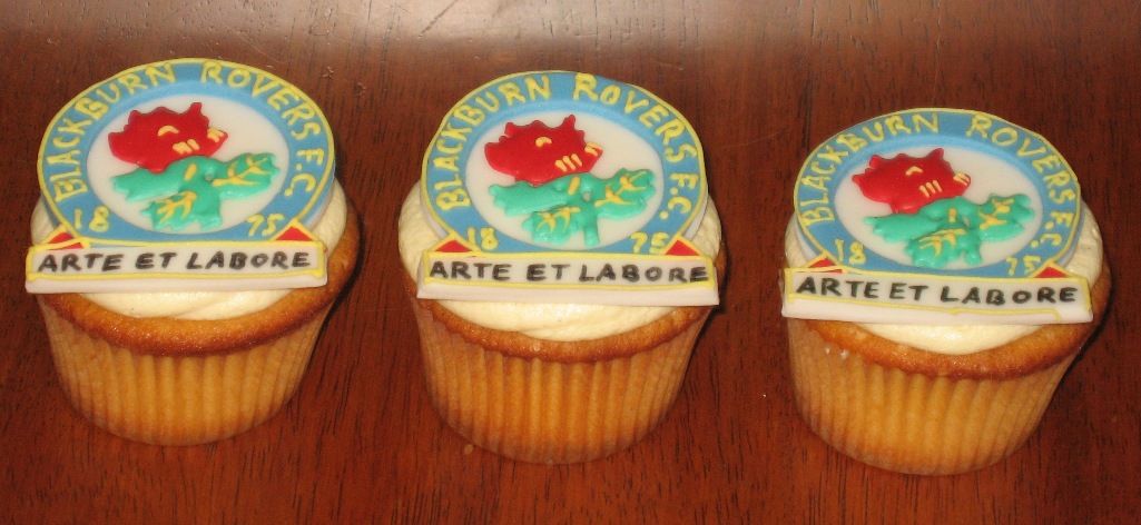Let Them Eat Cake: Blackburn Rover cup cakes