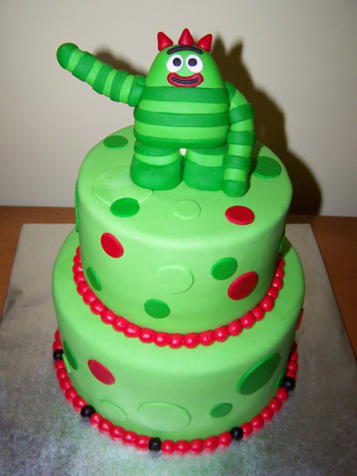 Cakes by Kristen H.: Brobee (Yo Gabba Gabba) Cake