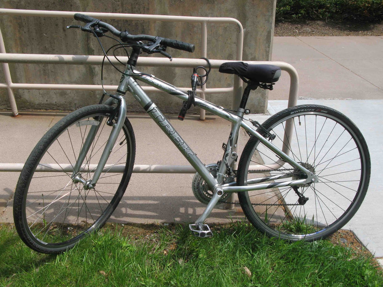 the beat bike blog: Bikes Outside: Handrails to Trails