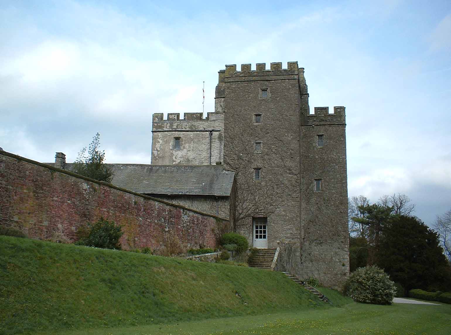 The castles, towers and fortified buildings of Cumbria: Sizergh Castle ...