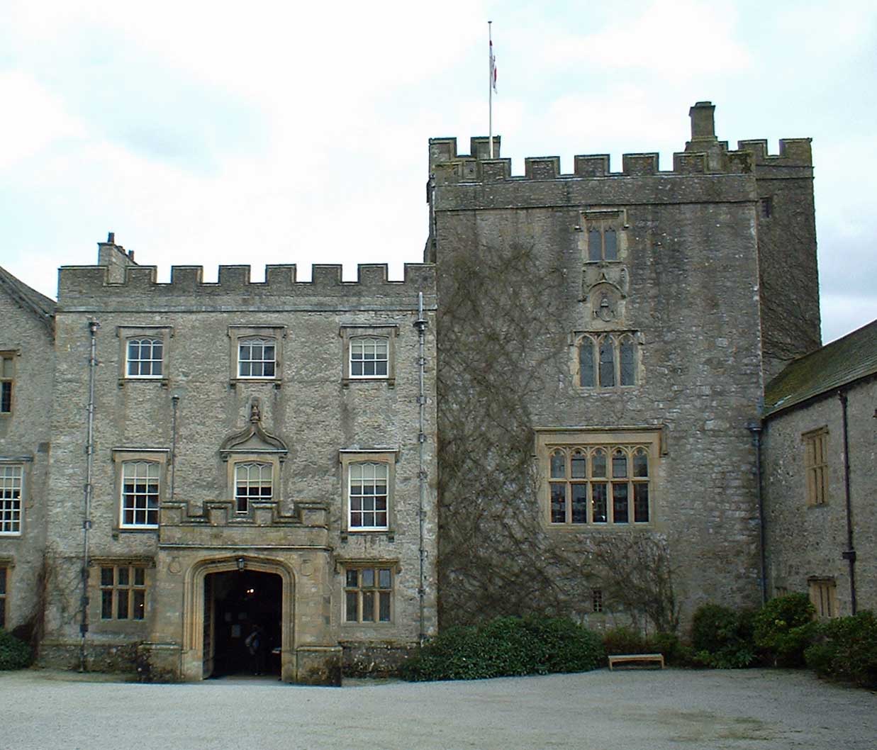 The castles, towers and fortified buildings of Cumbria: Sizergh Castle ...