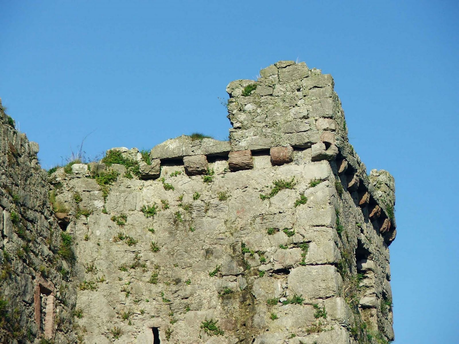 The castles, towers and fortified buildings of Cumbria: Arnside Tower ...