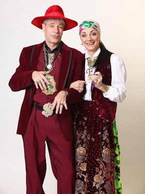 REGINA - BABI MINUNE - IMNU LUI STATE (Video, Poze) | DyanaSmen