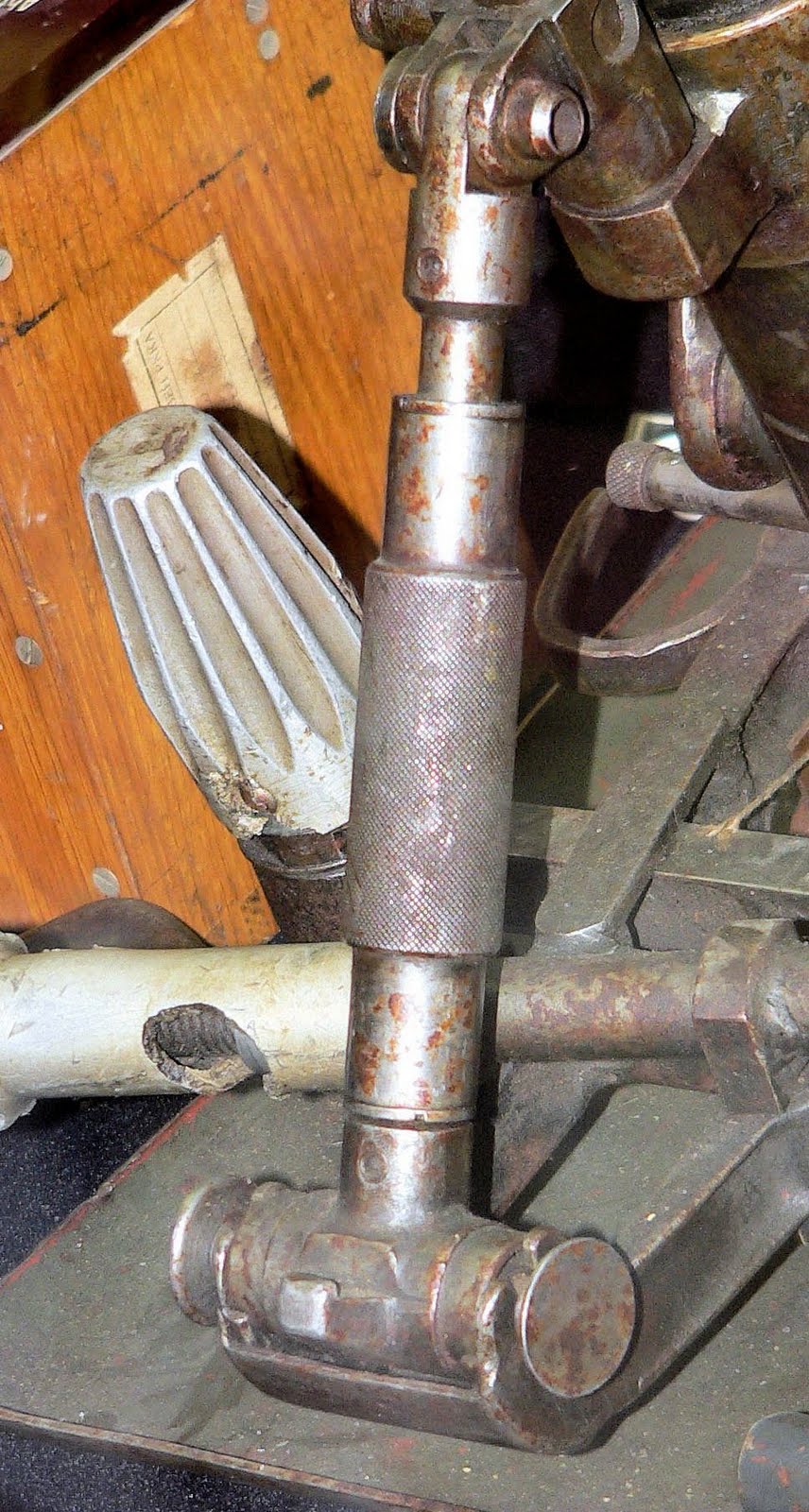 Fritzwaffen: 5cm GrW 36 - Aknavető kezelése