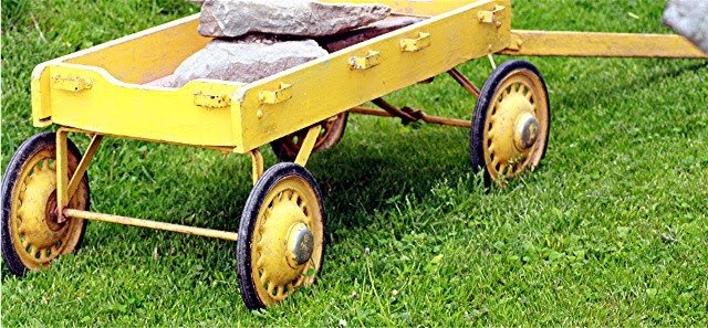 nature tales and camera trails: My Yellow Wagon for Mellow Yellow Monday