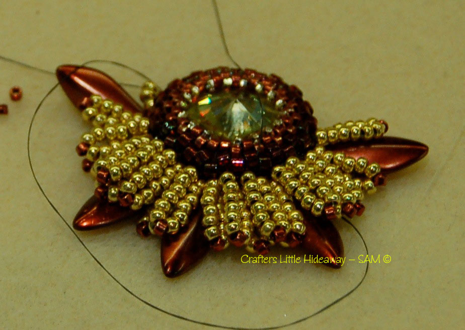 Crafters Little Hideaway: Learning Rivoli Beading