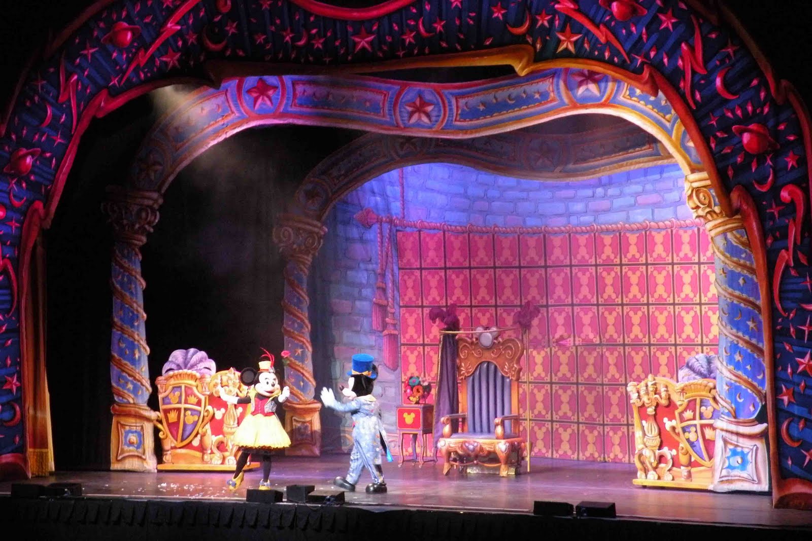 Katie's Nesting Spot: Disney Live! Mickey's Magic Show