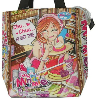Tentang Cewek: Intip Tas Minmie