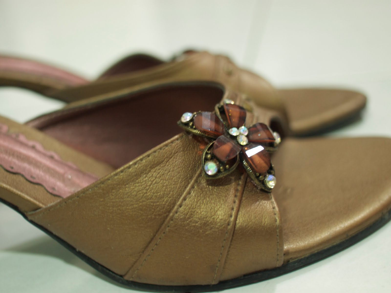 Pyjamas and Pre-loved Online: Julia Filio Paris Design shoes